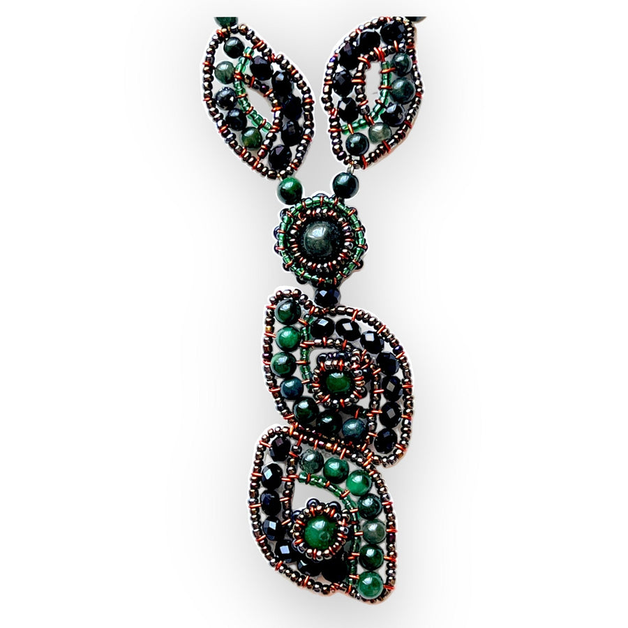Organic green gemstone patterned necklace - Sundara Joon